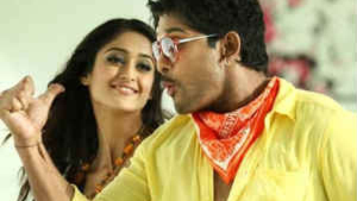 Julayi Movie Review | Allu Arjun | Ileana Dcruz | Trivikram Srinivas ...