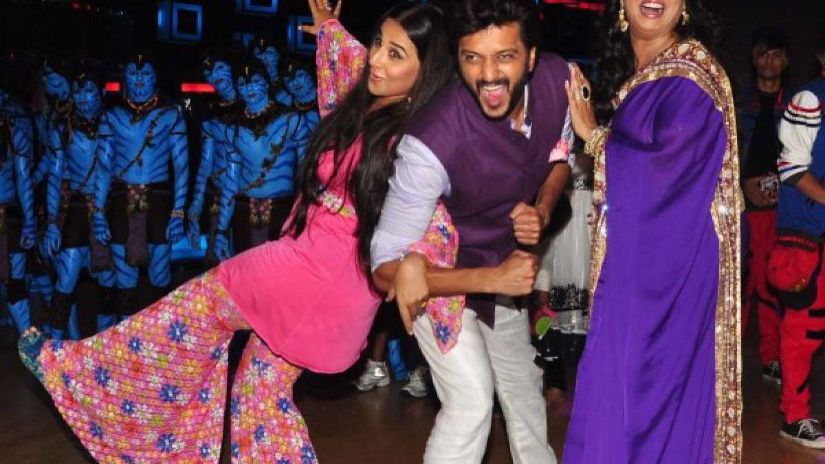 Vidya Balan In Indias Dancing Superstars | Vidya Balan And Emraan ...