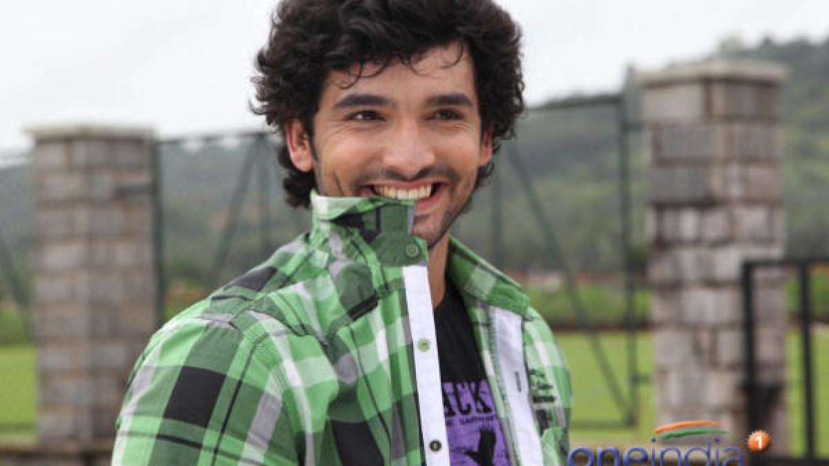 Diganth | Bollywood Project | Walks Out - Filmibeat