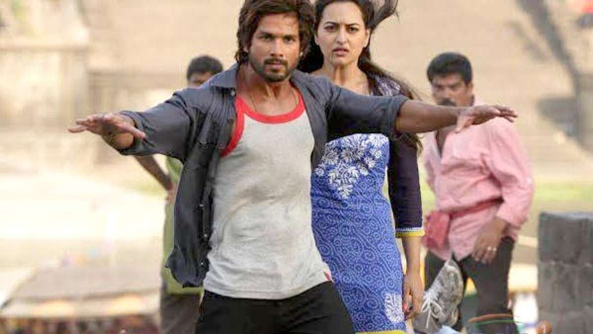 R...Rajkumar Movie Review | R...Rajkumar Hindi Film Review | R ...