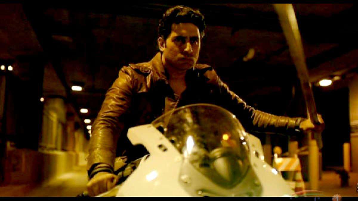 Abhishek Bachchan | Dhoom 3 Stunts | Amir Khan | Auto Rickshaw Stunt ...