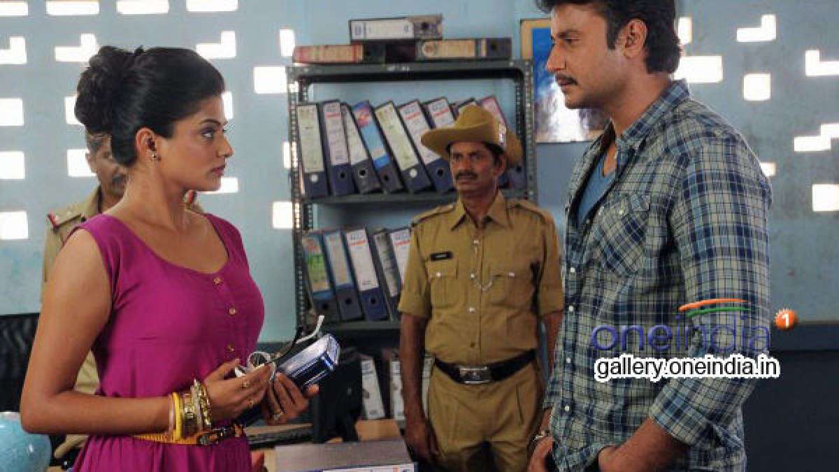 | Ambareesha Review | Ambareesha Movie Review | Ambareesha | Darshan ...