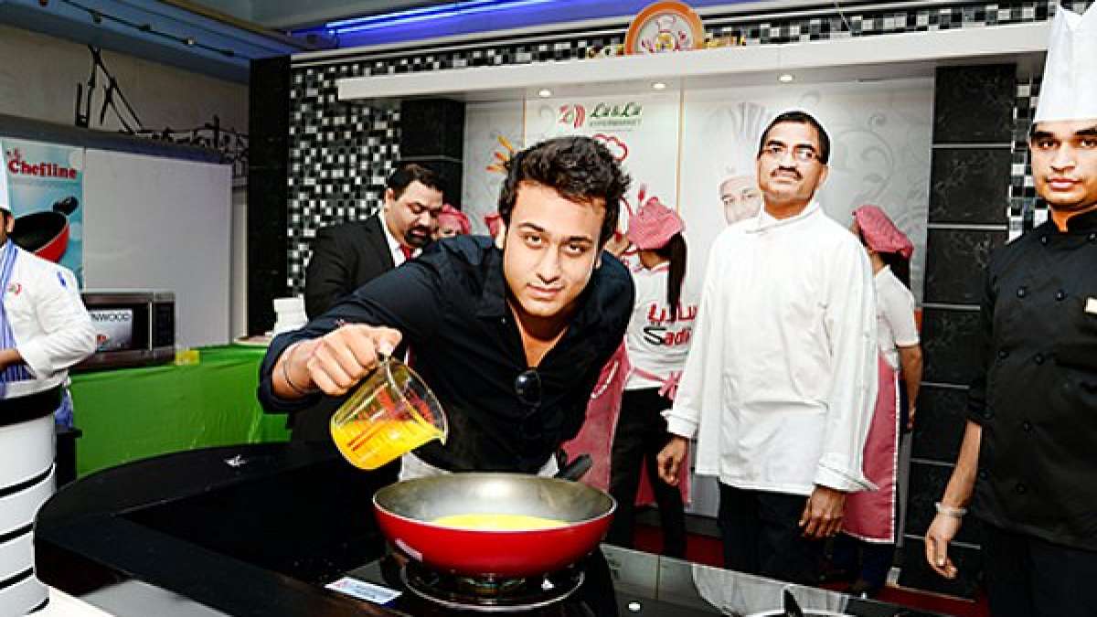 Ripudaman Handa Testing Culinary Skills Again On MasterChef Kitchen Ke ...