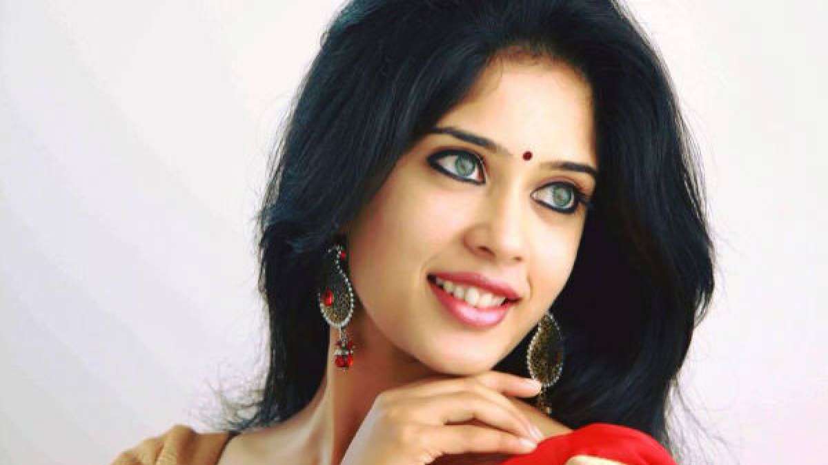 Parvathy Ratheesh | Madhura Naranga Movie | Parvathy Ratheesh Actress ...