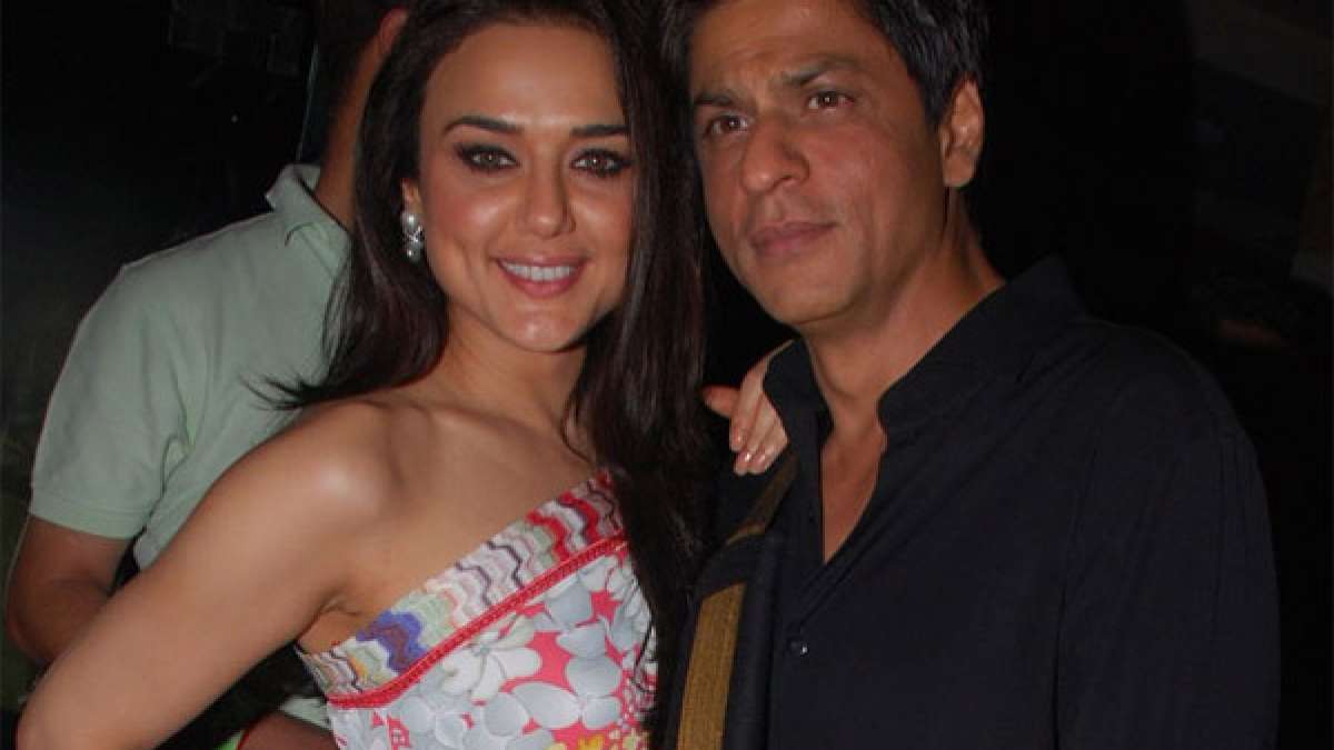 Shahrukh Khan | Makes | Preity Zinta | Cry - Filmibeat