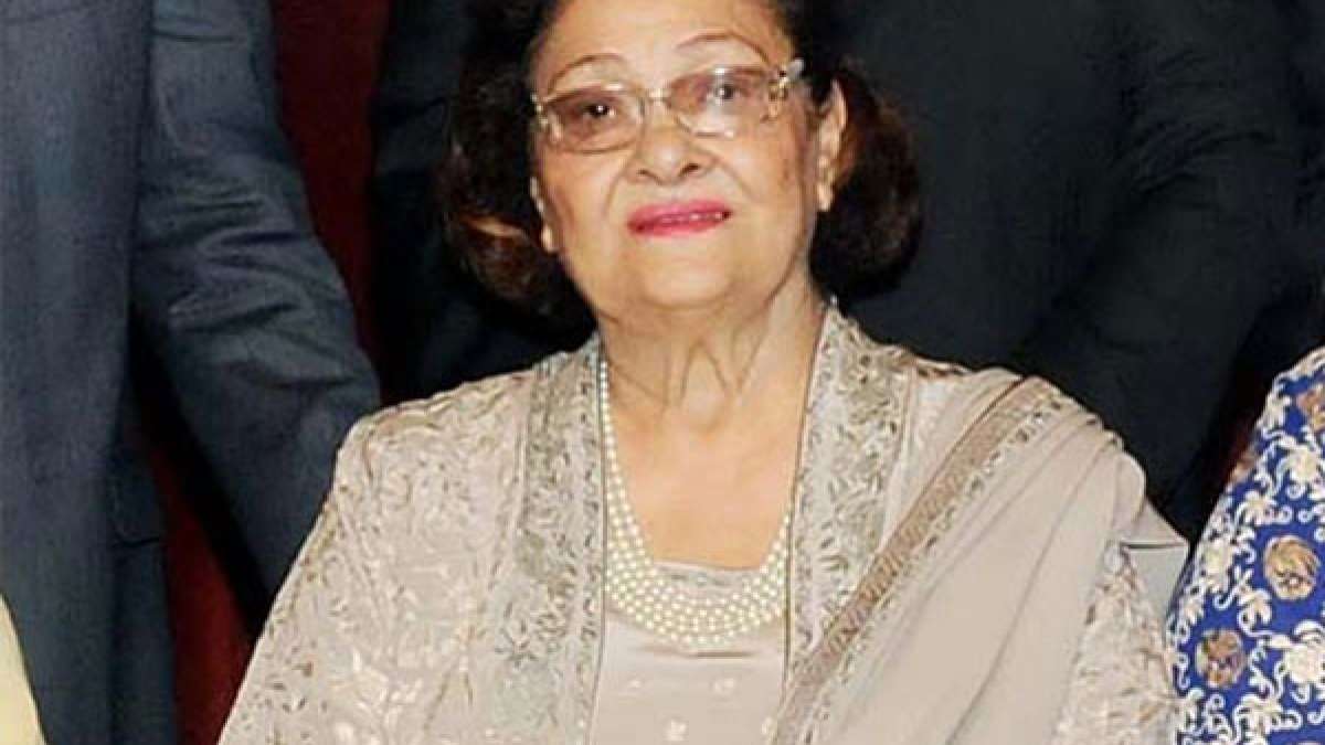 Aamir Khan Tribute To Krishna Raj Kapoor - Filmibeat