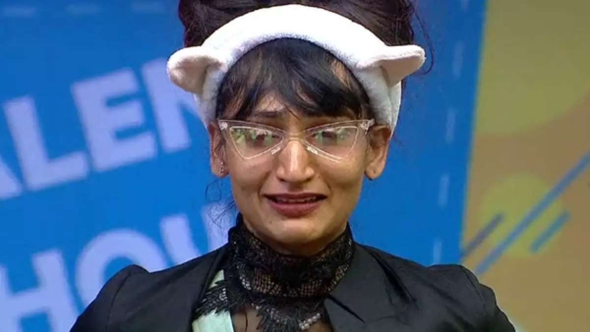Bigg Boss Malayalam 3: Dimpal Bhal Bids Goodbye To The Mohanlal Show ...