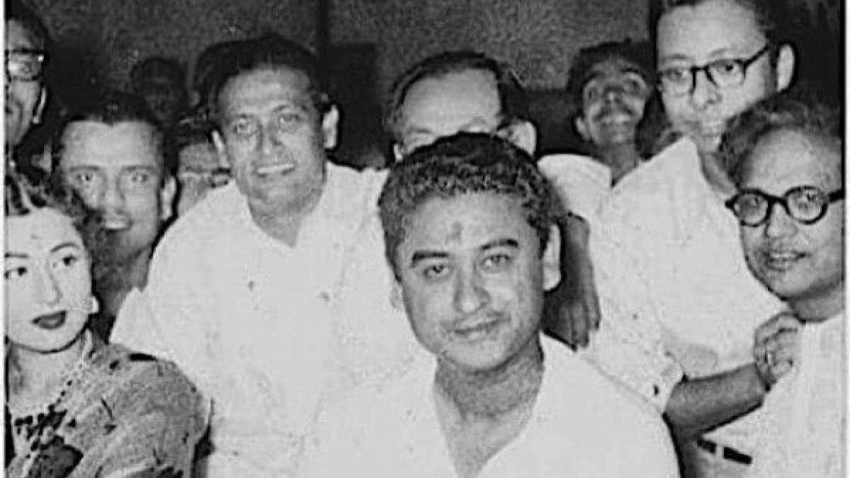 Madhubala Kishore Kumar Unseen Wedding Picture Goes Viral | Madhubala ...