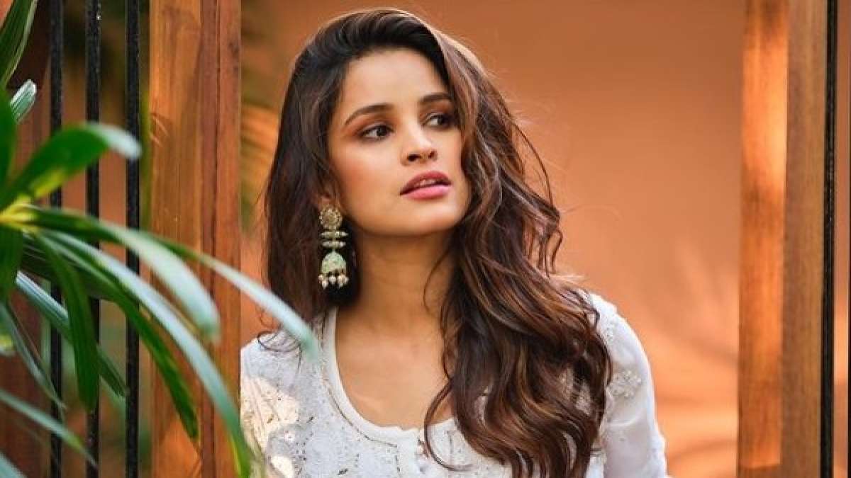 Chetna Pande Talks About Working With Rohit Shetty In Dilwale ...