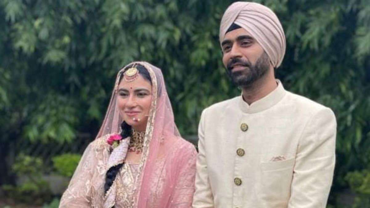 Bigg Boss fame Priya Malik Ties The Knot With Beau Karan Bakshi; See Wedding Pics - Filmibeat