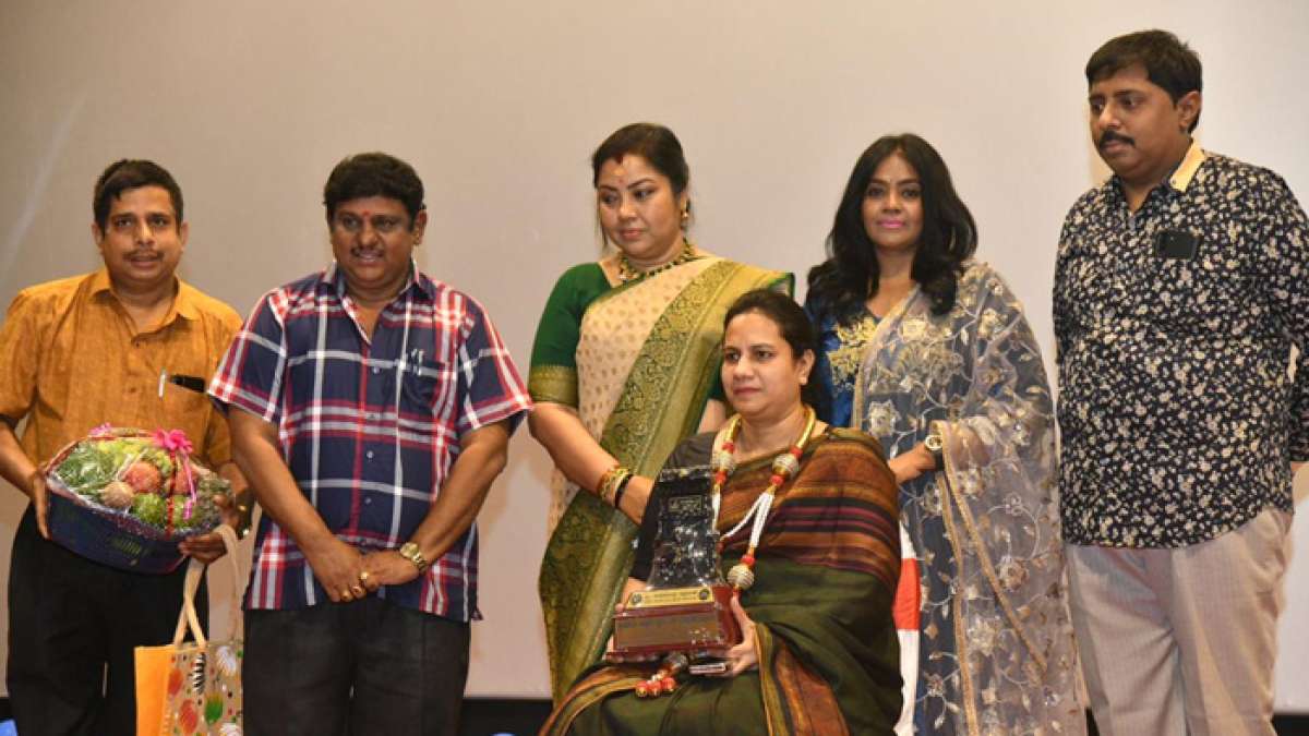Vijay Kiragandur, Ashwini Puneeth Rajkumar & Tara Conferred With Shri ...