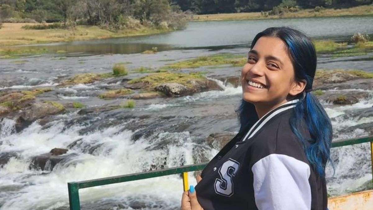 Sumbul Touqeer Enjoys Pykara Waterfalls In Ooty After Monkey Bite ...