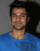 Hanif Hilal - Photos, Videos, Birthday, Latest News, Height In Feet ...