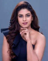 Iniya - Photos, Videos, Birthday, Latest News, Height In Feet - FilmiBeat
