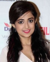 Monali Thakur - Photos, Videos, Birthday, Latest News, Height In Feet ...