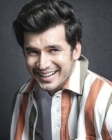 Paras Kalnawat - Photos, Videos, Birthday, Latest News, Height In Feet ...