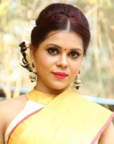 Pooja Poddar - Photos, Videos, Birthday, Latest News, Height In Feet ...