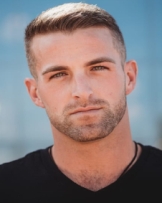 Robert Laenen - Photos, Videos, Birthday, Latest News, Height In Feet ...