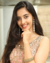 Simrat Kaur - Photos, Videos, Birthday, Latest News, Height In Feet ...