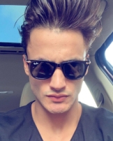 Asim Riaz: Age, Photos, Family, Biography, Movies, Wiki & Latest News ...