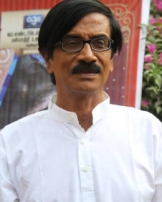Manobala Photos, Videos, Birthday, Latest News, Height In Feet - FilmiBeat