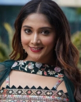 Natasha Doshi Photos: Latest HD Images, Pictures, Stills & Pics - FilmiBeat