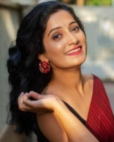 Pallavi Ajay Photos, Videos, Birthday, Latest News, Height In Feet ...