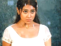 Shriya Saran In Thoranai