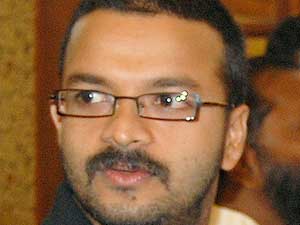 Ratheesh Ravi | Ratheesh Ravi Movies List | Ratheesh Ravi Family, Net ...