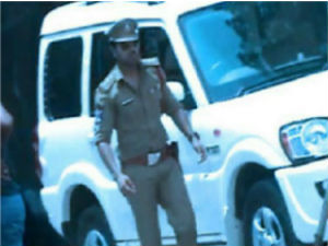 Ram Charan Teja | Movie Zanjeer First Look | Cherry Police Getup ...