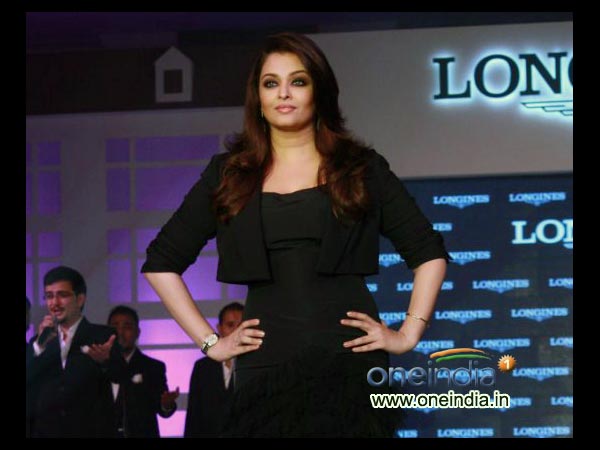 Pictures | Aishwarya Rai Bachchan | Walks Ramp | Longines Watches ...