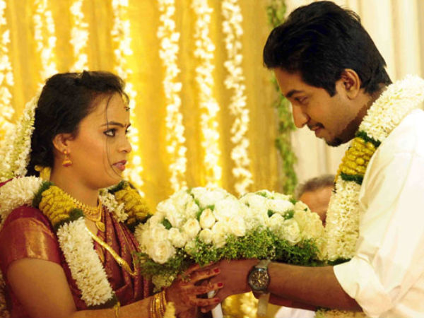 Vineeth Sreenivasan | Divya Narayanan | Wedding Pictures | October 18 ...