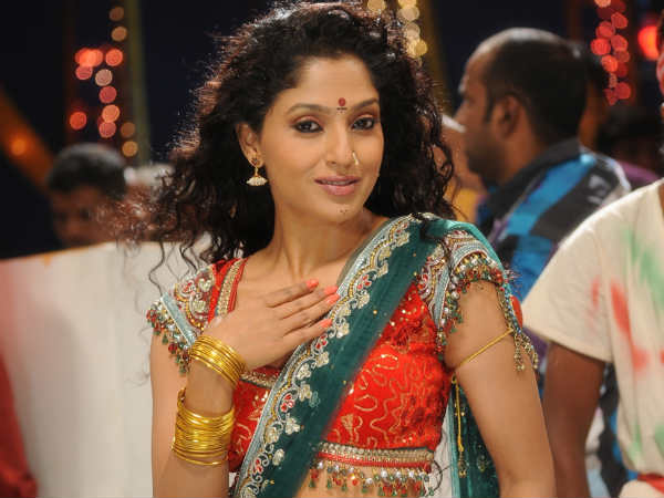 Suman Ranganathan Pictures | Hot Moves | Jinkemari - Filmibeat