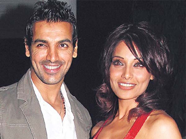 Rare And Unseen Pictures | John Abraham | Bipasha Basu - Filmibeat