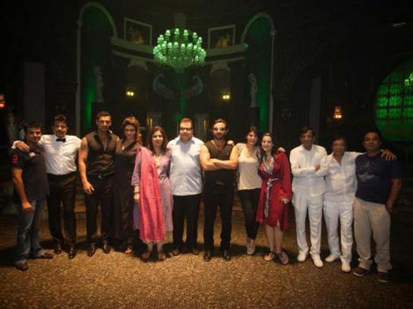 Race 2 Pictures | Deepika Padukone | Bikini | Saif Ali Khan | Pool ...