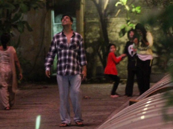 Akshay Kumar | New Years Eve | Pictures | Family - Filmibeat