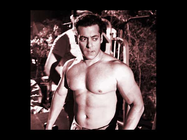 Salman Khan | Shirtless | Pictures | Salman Khan Bare Body - Filmibeat