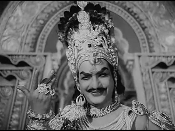 NTR Bronze Statue In Parliament | NT Ramarao Parliament Statue Unveiled ...