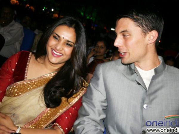 Ramya | Marriage Raphael Soon - Filmibeat