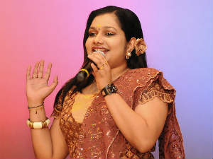 Singer Rimi Tomy | Acting Debut | Director Aashiq Abu | Anchu ...