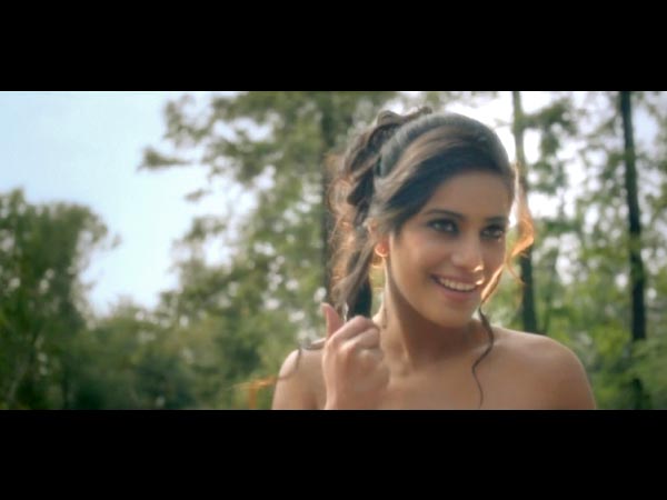 Poonam Pandey | Bold Poster | Debut Movie Nasha | Mumbai | Angry ...