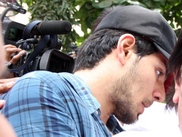 Jiah Khan | Raped | Suraj Pancholi | Jiah Khan Ex-Boyfriends | Past ...