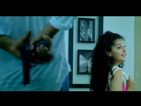 Ajith Kumar | Arrambam Trailer Storms - Filmibeat