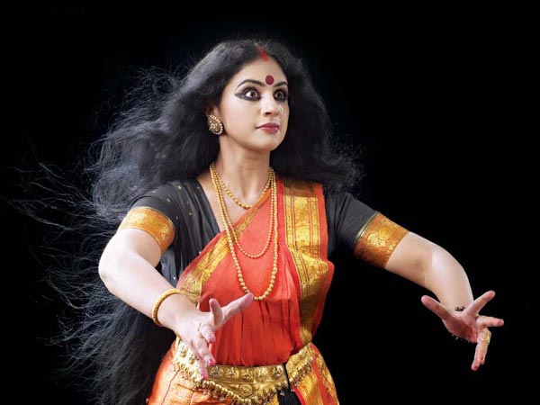 Methil Devika | Actor Mukesh | Saritha | Marriage | Divorce | Illegal ...