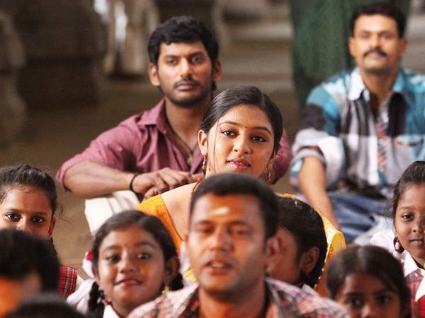 Palnadu Movie Review | Pandiya Nadu | Vishal Vikranth Lakshmi ...