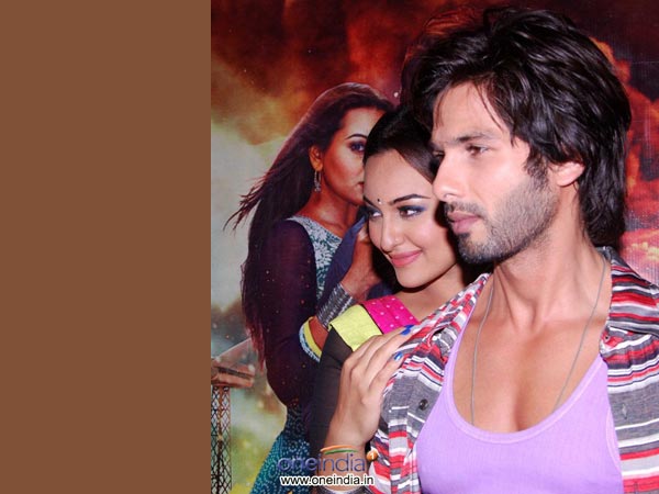 Sonakshi Sinha | Shahid Kapoor | R... Rajkumar Music Launch - Filmibeat