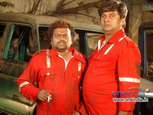 Chaddi Dosth Movie Review | Ranghayana Raghu Sadhu Kokila | Director ...