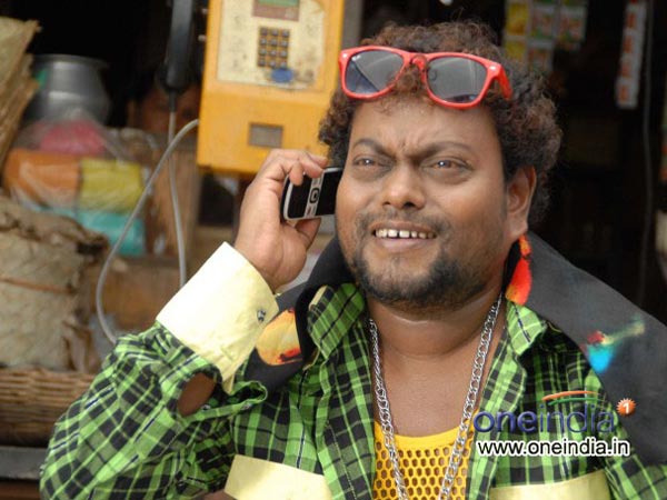 Chaddi Dosth Movie Review | Ranghayana Raghu Sadhu Kokila | Director ...