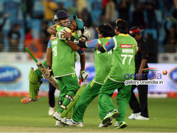 Celebrity Cricket League 4 | CCL 4 | Chennai Rhinos Kerala Strikers ...