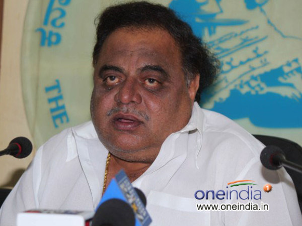 Ambareesh Returns From Singapore | Rebel Star Ambareesh Healthy - Filmibeat